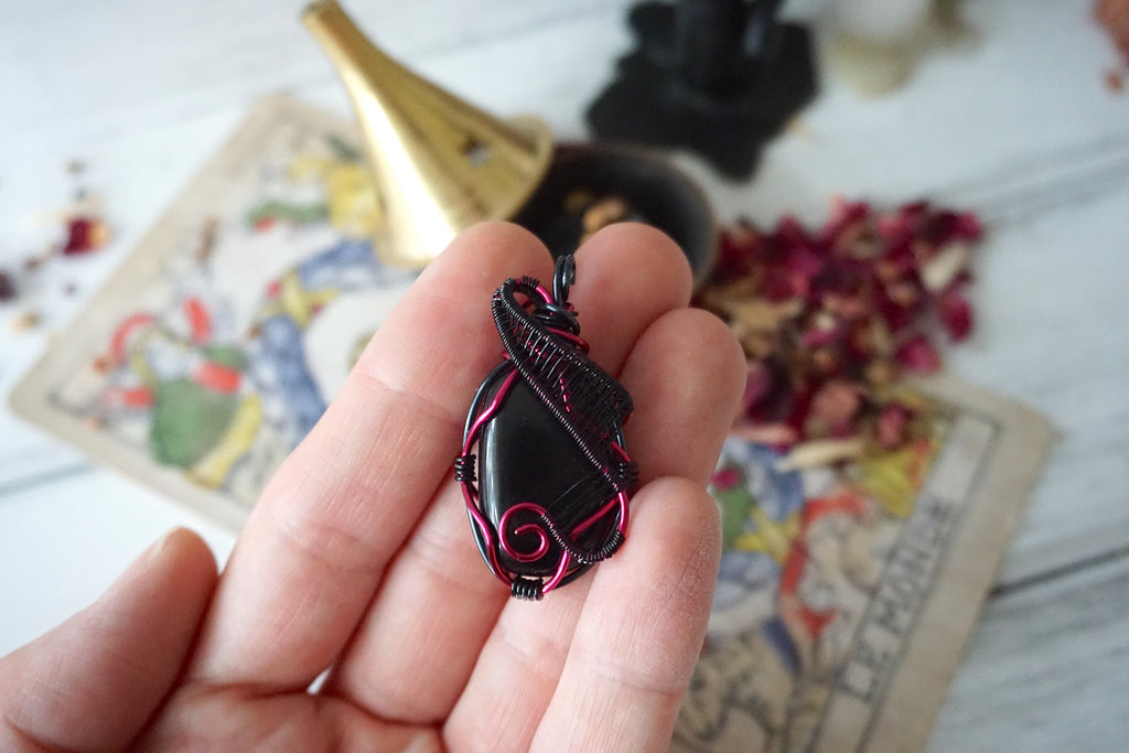 Obsidian Wrap – Pink & Black Setting | Aura Collection – Designs by ...
